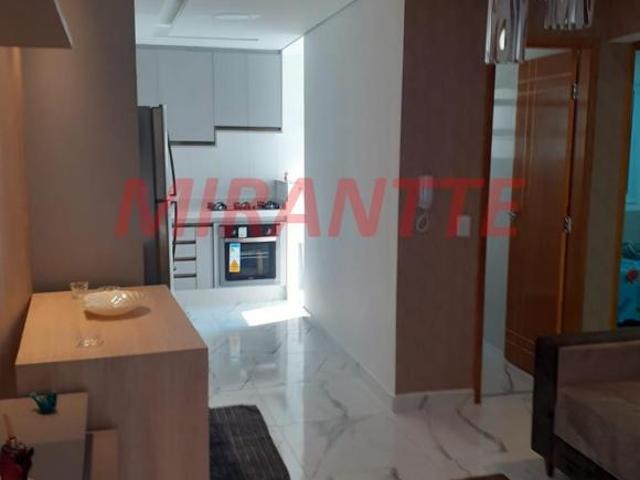 Cond. fechado de 45m² com 2 quartos