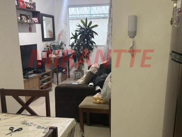 Cond. fechado de 46m² com 2 quartos
