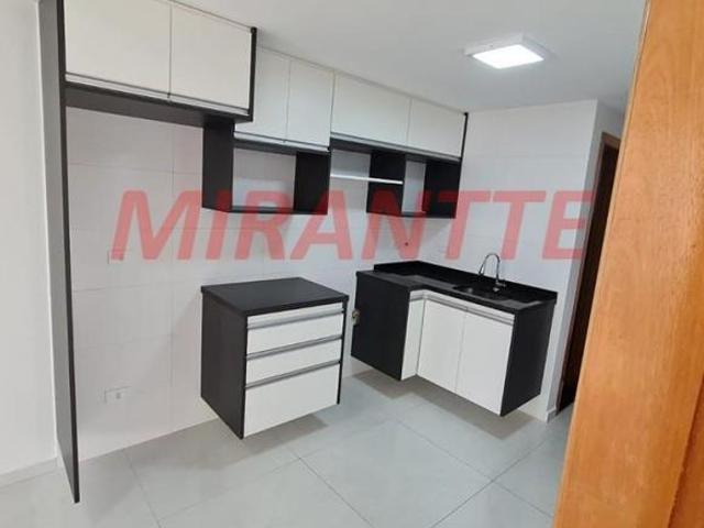 Cond. fechado de 48m² com 2 quartos