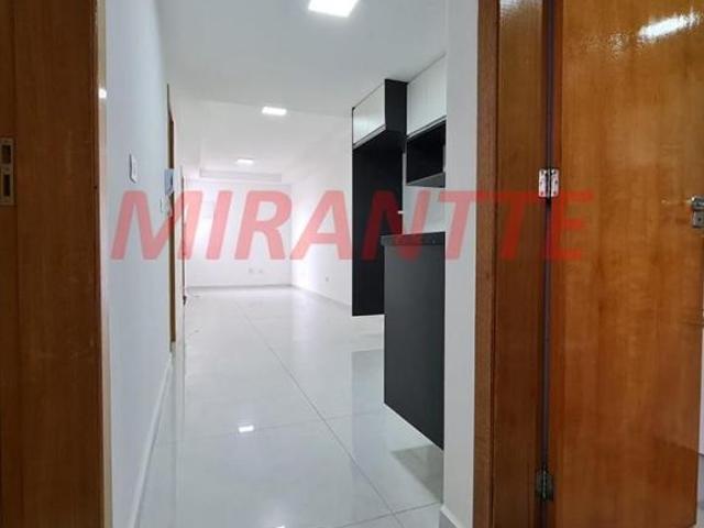 Cond. fechado de 52m² com 2 quartos