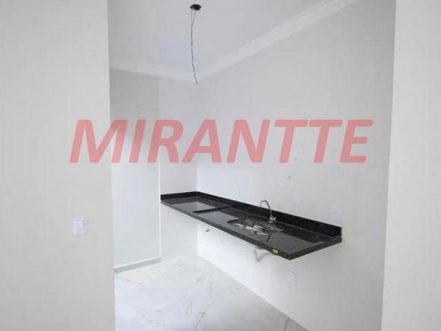 Cond. fechado de 52m² com 2 quartos