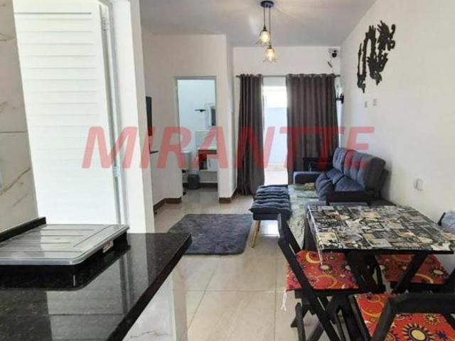 Cond. fechado de 58m² com 2 quartos