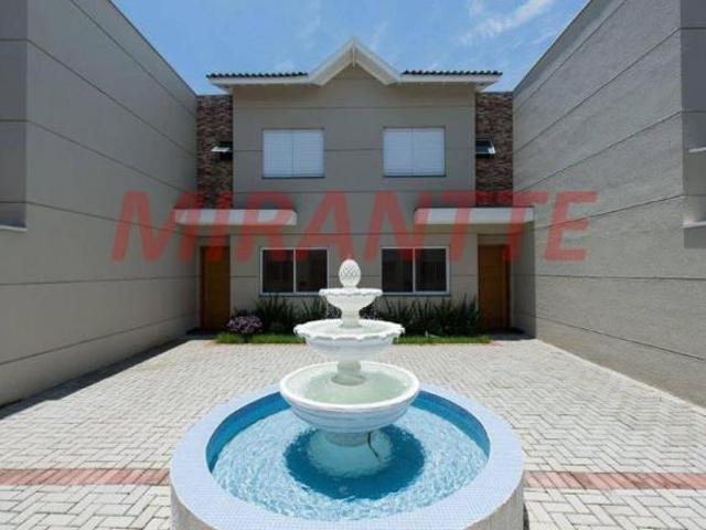 Cond. fechado de 58m² com 2 quartos