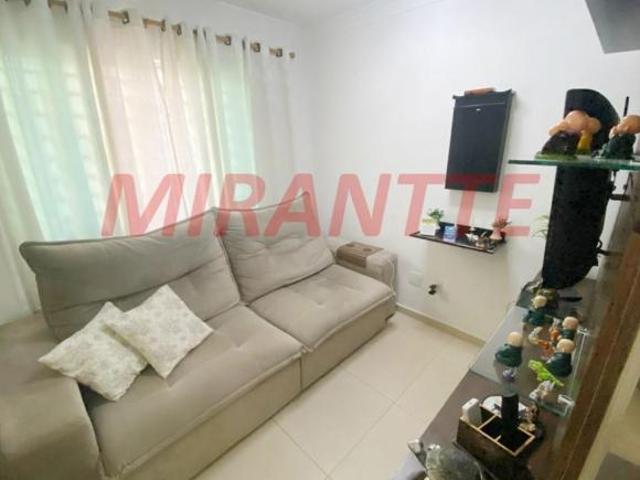 Cond. fechado de 61m² com 2 quartos