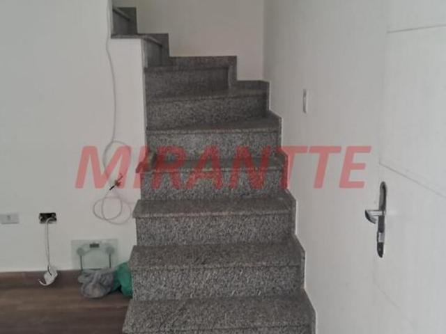 Cond. fechado de 62m² com 2 quartos
