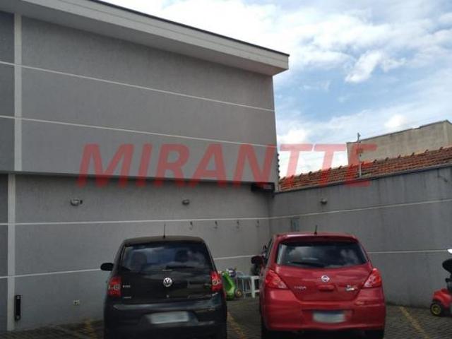 Cond. fechado de 64m² com 2 quartos