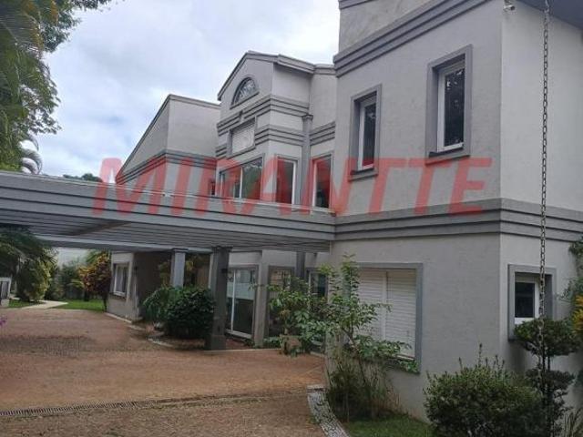 Cond. fechado de 658.57m² com 5 quartos