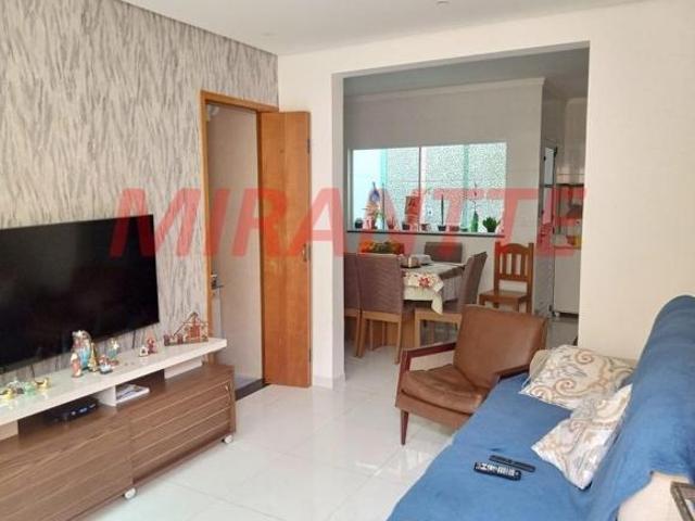 Cond. fechado de 65m² com 2 quartos