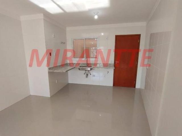 Cond. fechado de 65m² com 2 quartos