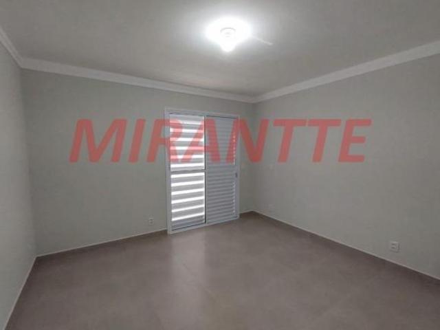 Cond. fechado de 65m² com 2 quartos