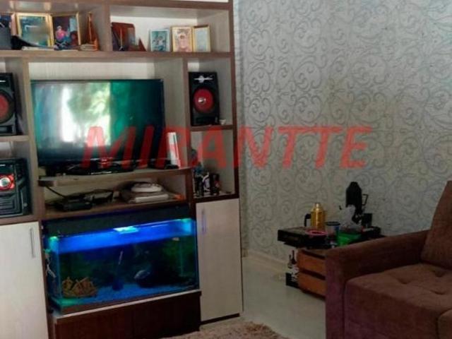 Cond. fechado de 65m² com 2 quartos
