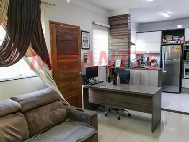 Cond. fechado de 65m² com 2 quartos