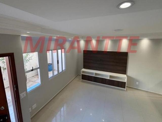Cond. fechado de 65m² com 2 quartos