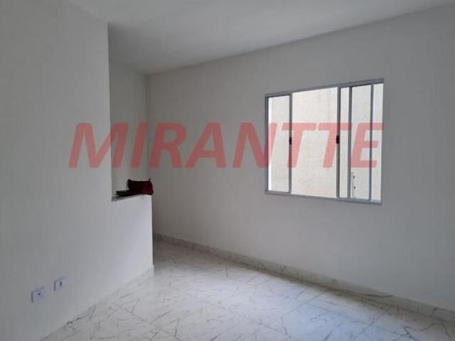 Cond. fechado de 68m² com 2 quartos
