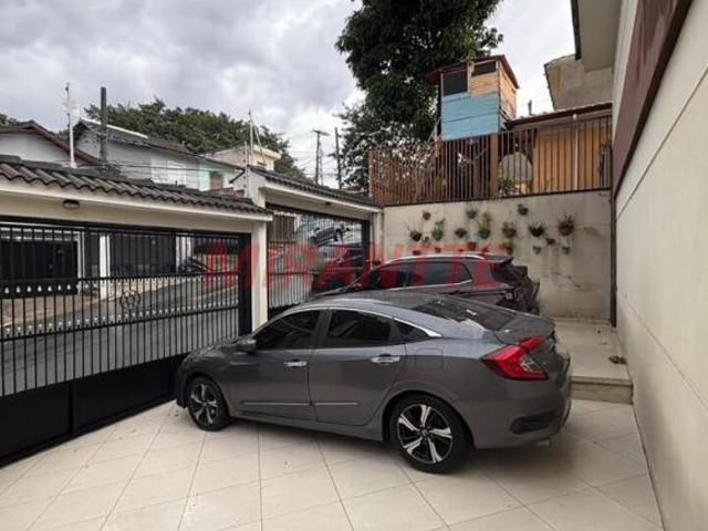 Cond. fechado de 68m² com 3 quartos