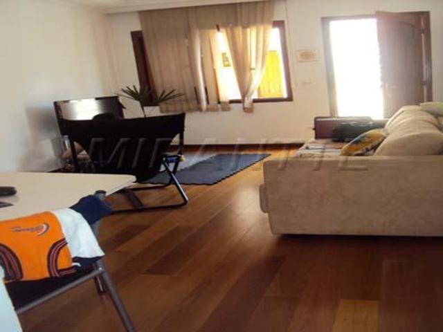 Cond. fechado de 70m² com 2 quartos