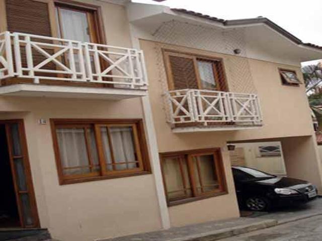 Cond. fechado de 70m² com 3 quartos