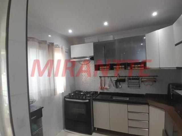 Cond. fechado de 73m² com 2 quartos