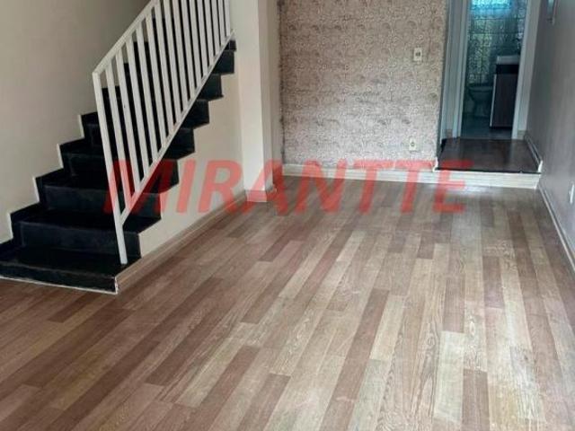 Cond. fechado de 76m² com 2 quartos