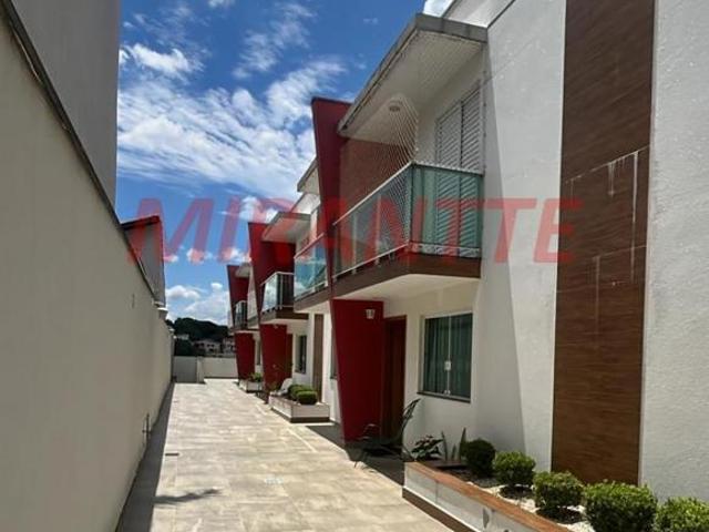 Cond. fechado de 78m² com 2 quartos