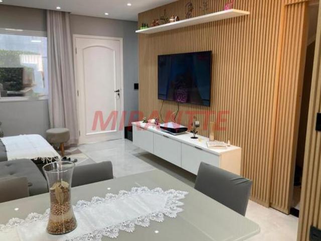 Cond. fechado de 83m² com 3 quartos