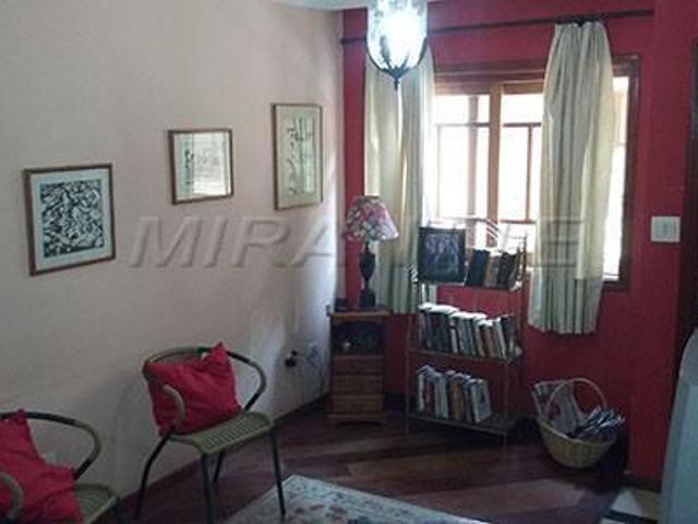 Cond. fechado de 90m² com 3 quartos