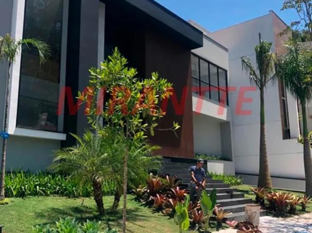 Cond. fechado de 950m² com 5 quartos em Tucuruvi