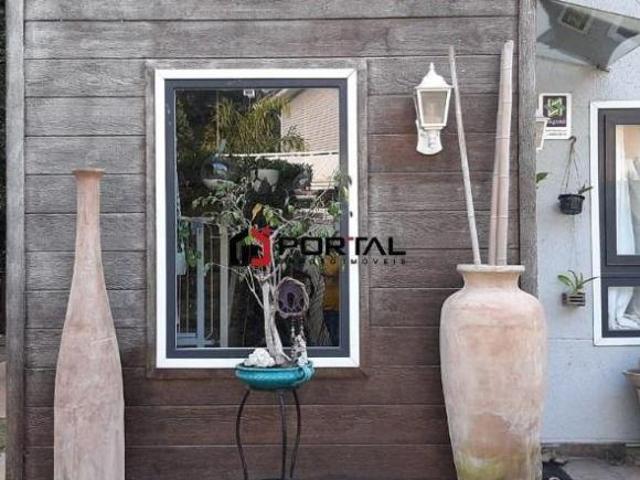 Cond. Jardim das Paineiras Casa 130 3 suítes. Ótima localização e segurança! Rua do Shopping Gra