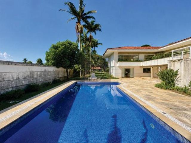 COND. PALOS VERDES UMA CASA ÚNICA, 80% TÉRREA, COM 4 SUÍTES, LAZER COMPLETO E 12 VAGAS!