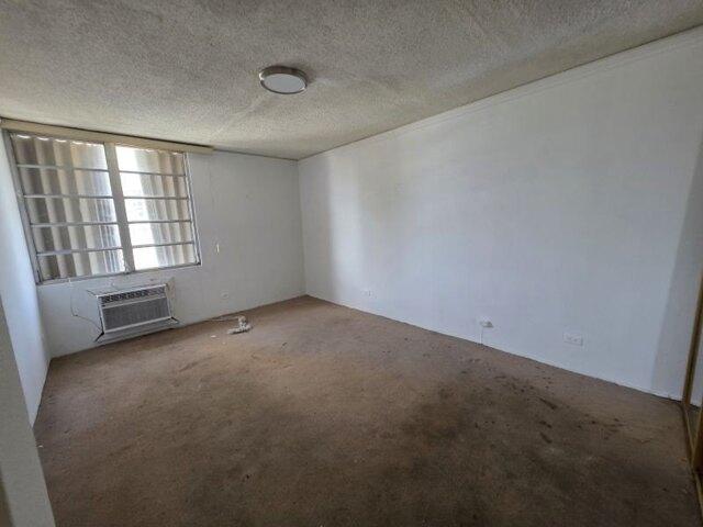 Cond Park Calle Santiago Iglesias Ln #,san Juan, Condo For Sale