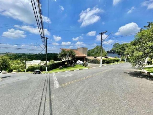 Cond Pq das Artes 4d/2sts, casa de esquina, semi térrea, gourmet, lareira e linda vista!