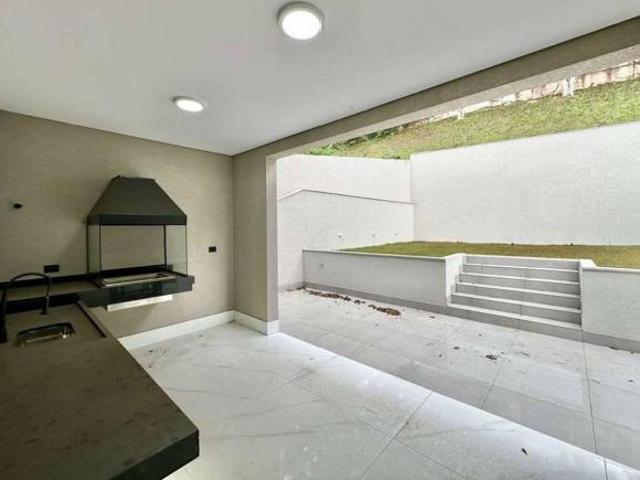Cond. Quinta de São Fernando Moderna, clean, 4 suítes!