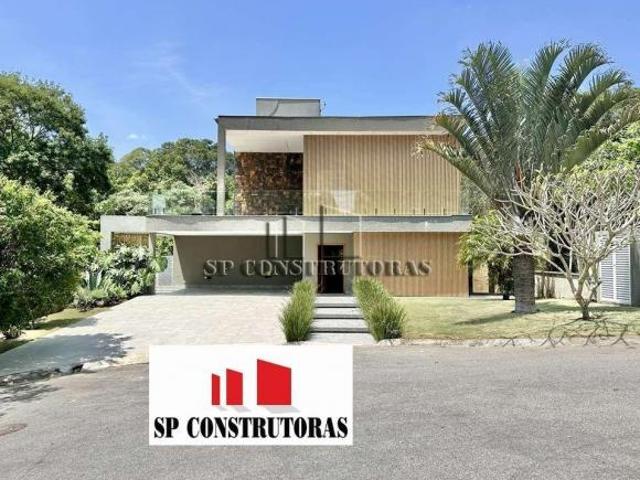 Cond. Reserva Santa Maria 5 Suites 11 Vagas Garagem Ambientes Amplos OPORTUNIDADE!