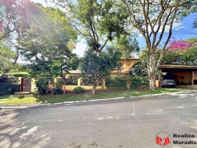 Cond. Vila de São Fernando 4 suítes 2 escritórios Madeiramento Freijó piscina churrasqueir