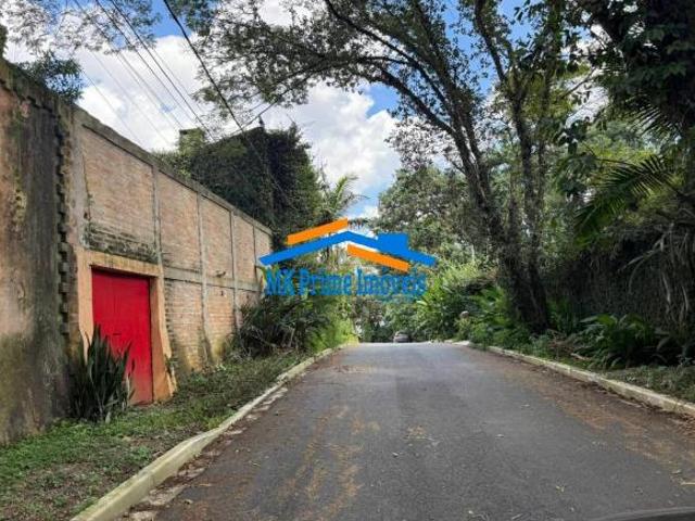 Cond. Vilarejo Vila Diva LOTE 4.500 m² Muito VERDE!