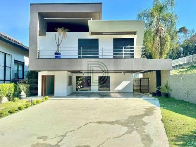 Cond. Vintage Casa Moderna, 4 Suítes, Piscina e Excelente Localização!