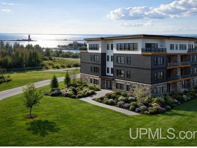 Condo 403 Marina Dr Unit 403, Manistique, MI 49854