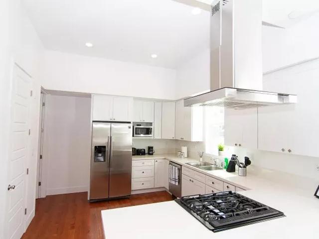 condo 4 bedroom, Culver City CA 90232 DS88271984