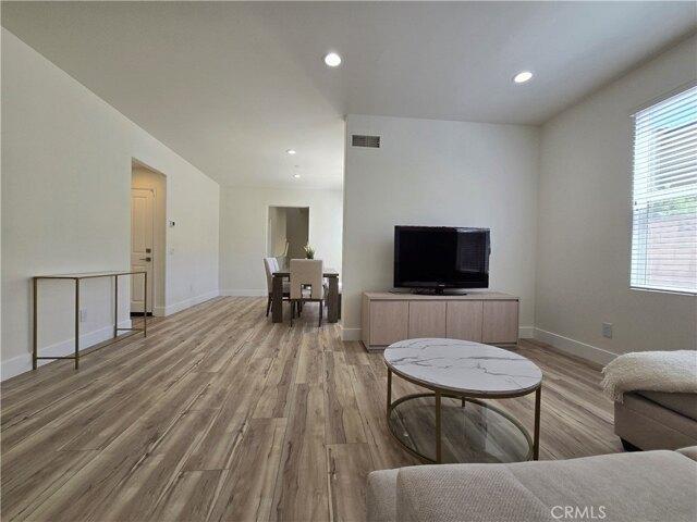 condo 4 bedroom, Irvine CA 92620 DS88315914