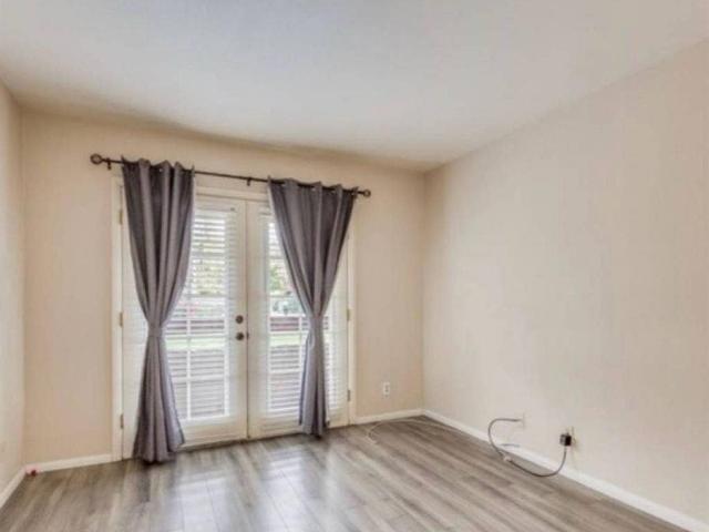 Condo 1/1 19ave & greenway