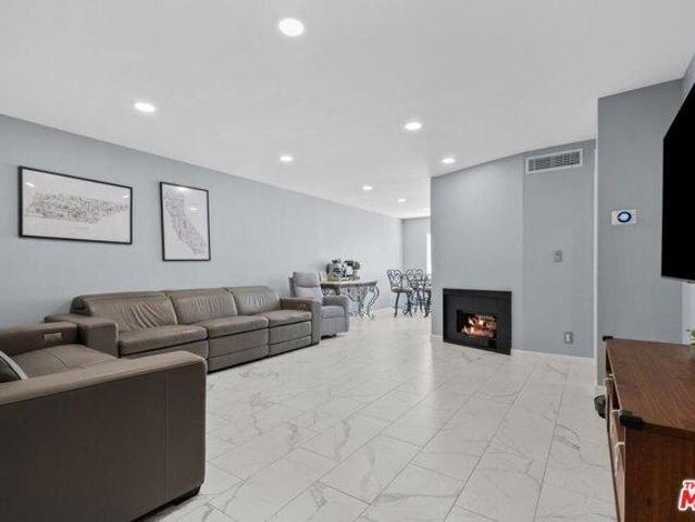 condo 2 bedroom, Burbank CA 91504 DS88280223