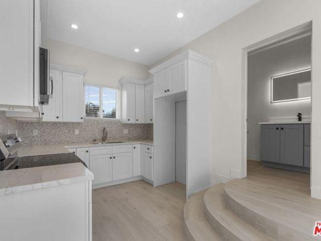 condo 2 bedroom, Burbank CA 91505 DS86083102