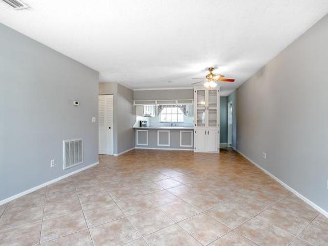 condo 2 bedroom, Deland FL 32720 DS88620110
