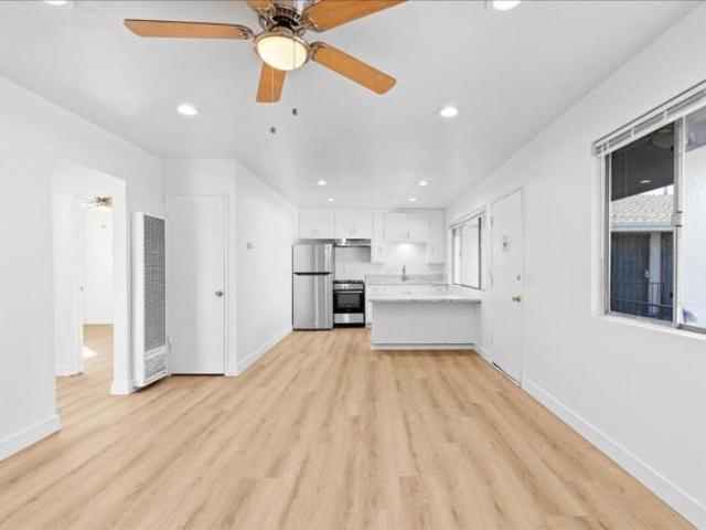 condo 2 bedroom, Hawthorne CA 90250 DS87617468