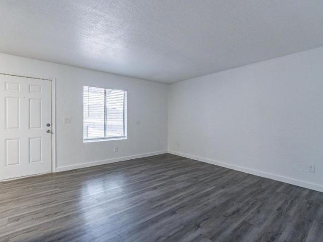 condo 2 bedroom, Phoenix AZ 85020 DS89870657