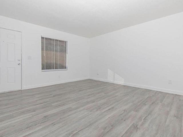 condo 2 bedroom, Phoenix AZ 85020 DS89870658