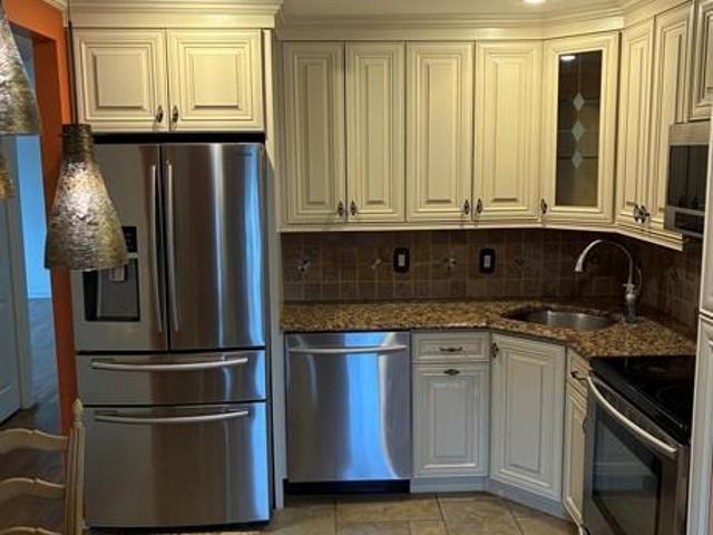 condo West Babylon NY DS101253821