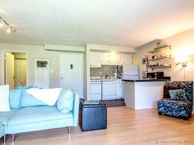 condo Wilton CT ES104848210
