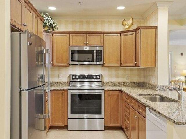 condo with 1 bedroom, Tewksbury MA DS103499453