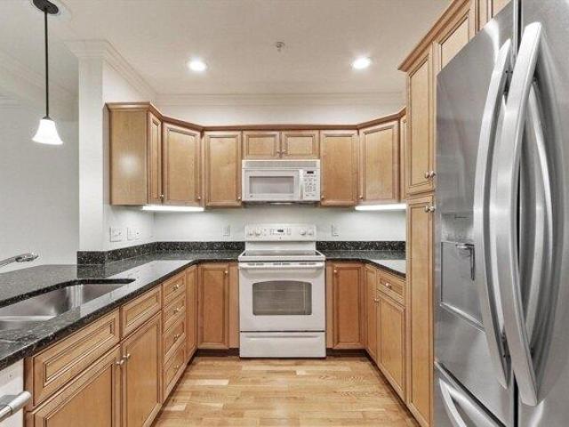 condo with 1 bedroom, Tewksbury MA ES104514569